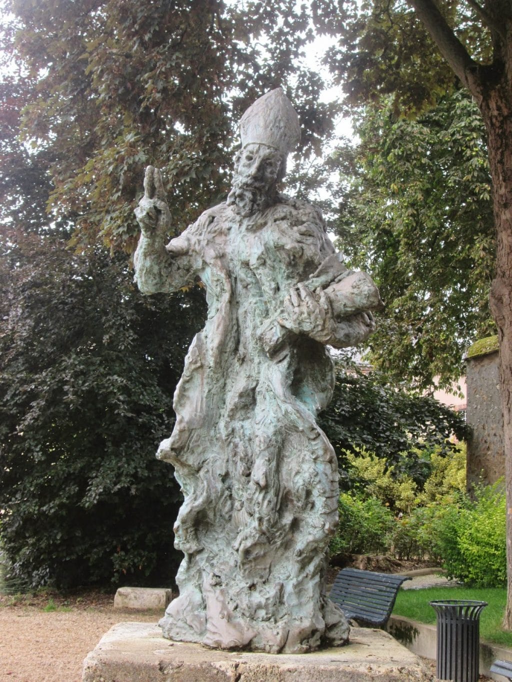 San Fulberto de Chartres. Santo del día 10 de abril.